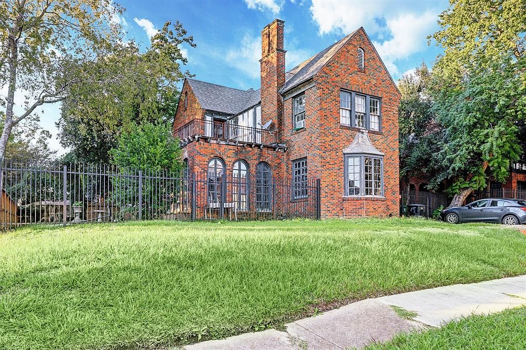5112-5116 Chenevert St, Houston, TX 77004 | Zillow
