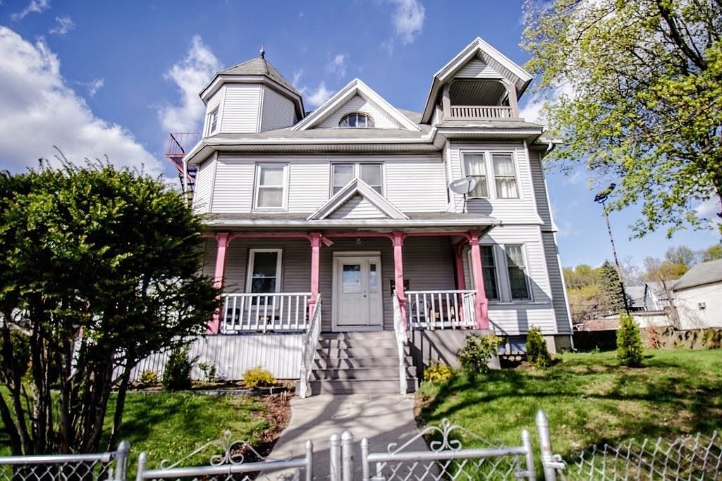 29 Locust St, Springfield, MA 01108 | Zillow