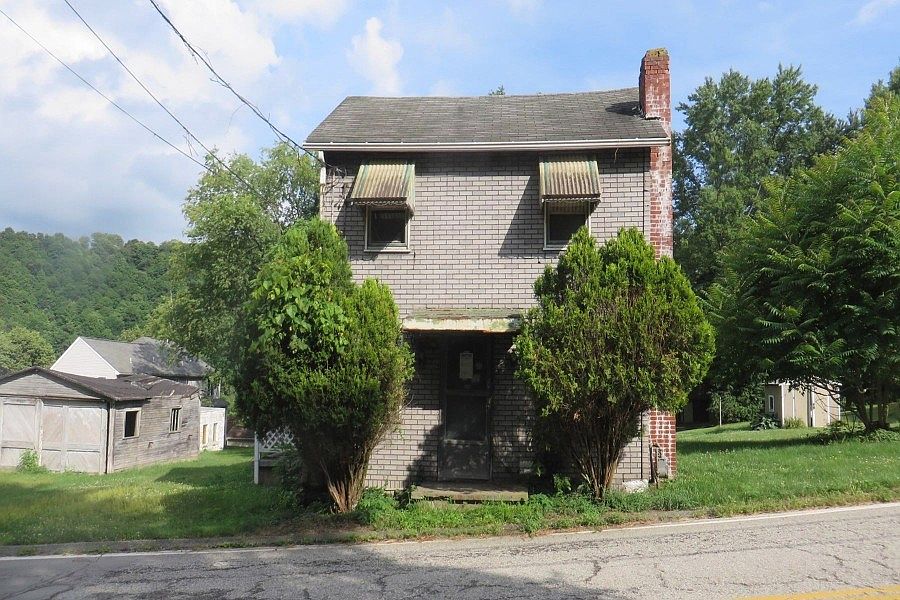 609 Greenock Buena Vista Rd, Greenock, PA 15047 | Zillow