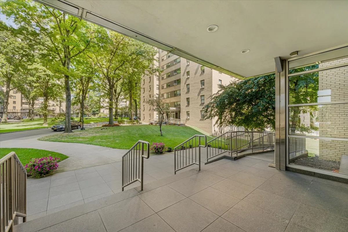 9 Fordham Hill Oval #12E in University Heights, Bronx | StreetEasy