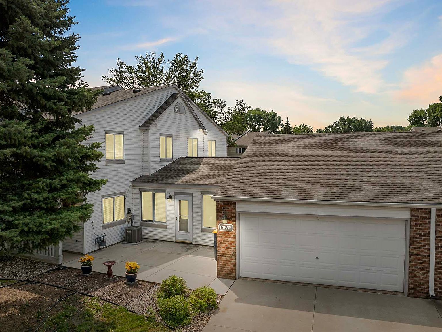 15852 Griffon Path, Apple Valley, MN 55124 | Zillow
