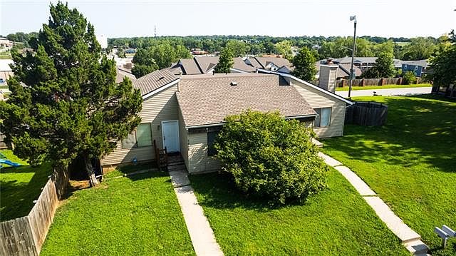 7456-58 Isabel Ct, Kansas City, KS 66112 | Zillow