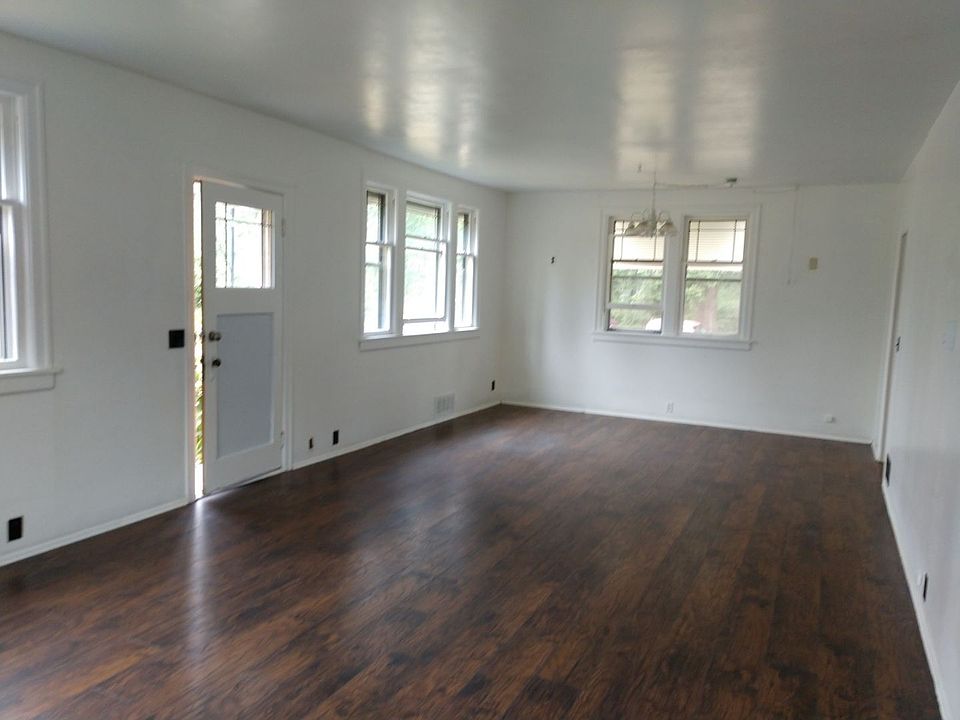 19005A Smokey Point Blvd, Arlington, WA 98223 | Zillow