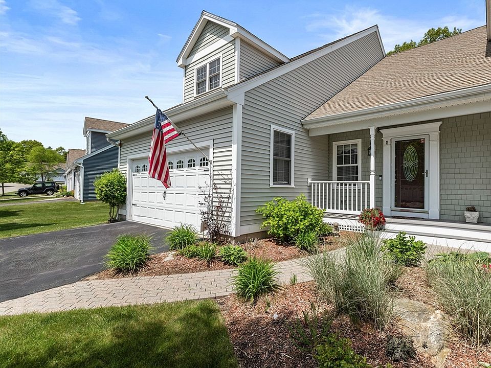 8 Ashton Ln UNIT 8, Millbury, MA 01527 | Zillow