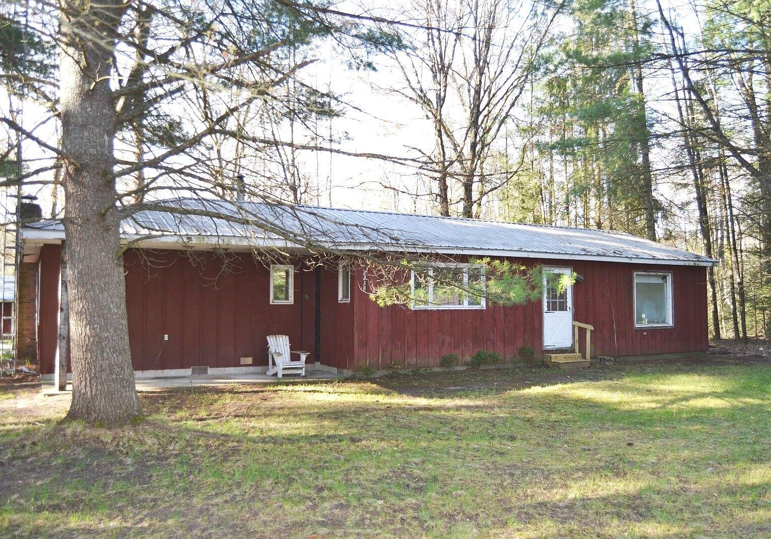 2238 Contour Dr, Roscommon, MI 48653 | Zillow