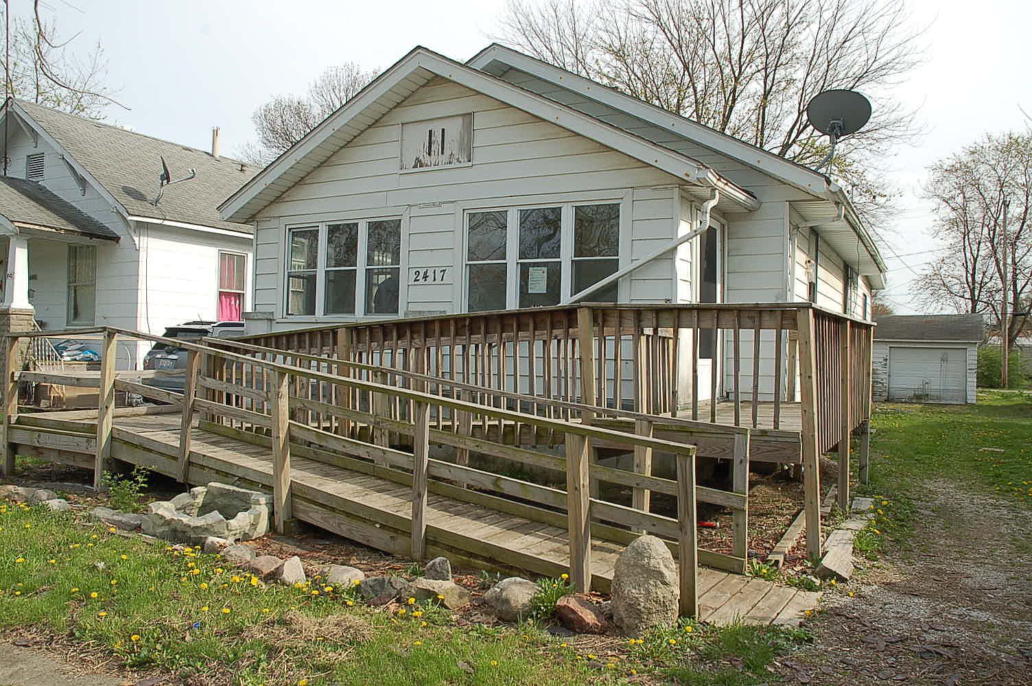 2417 E William St, Decatur, IL 62521 | Zillow