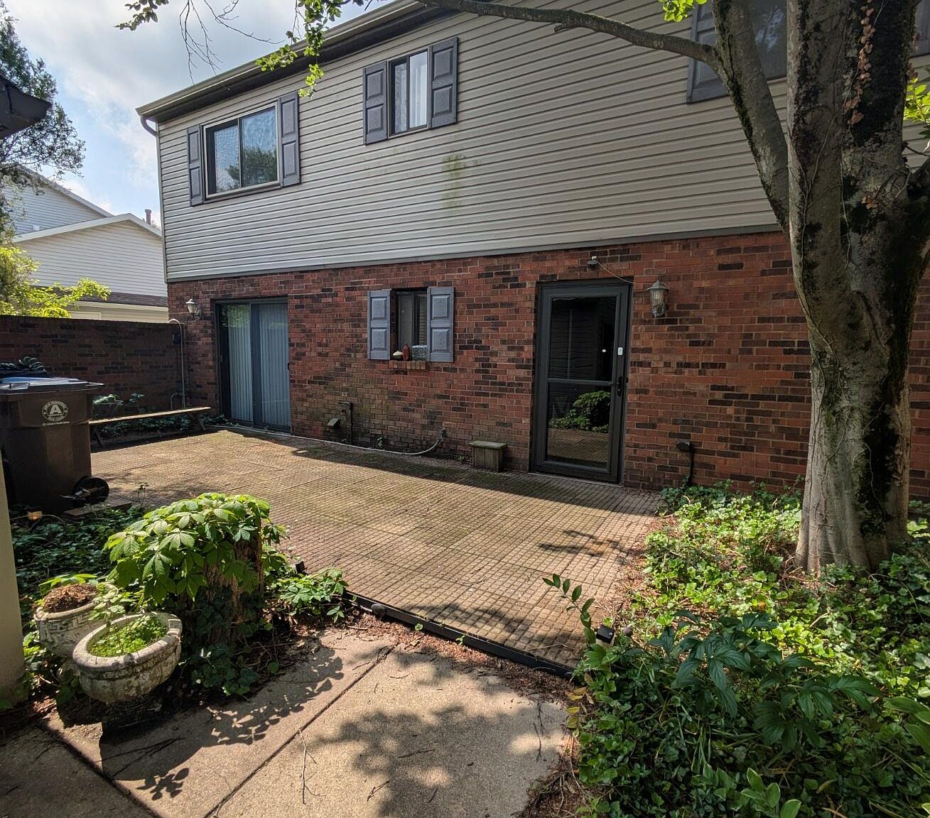 2013 Laura Ln, Chesterton, IN 46304 | Zillow