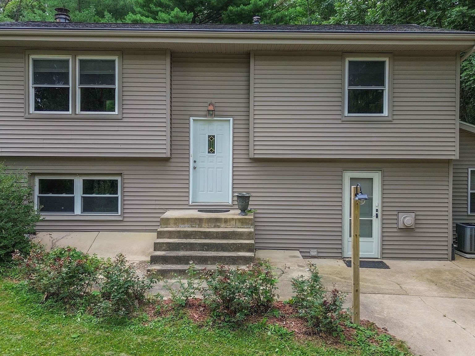 18196/18200 River Rd, Danvers, IL 61732 | MLS #PA1259247 | Zillow