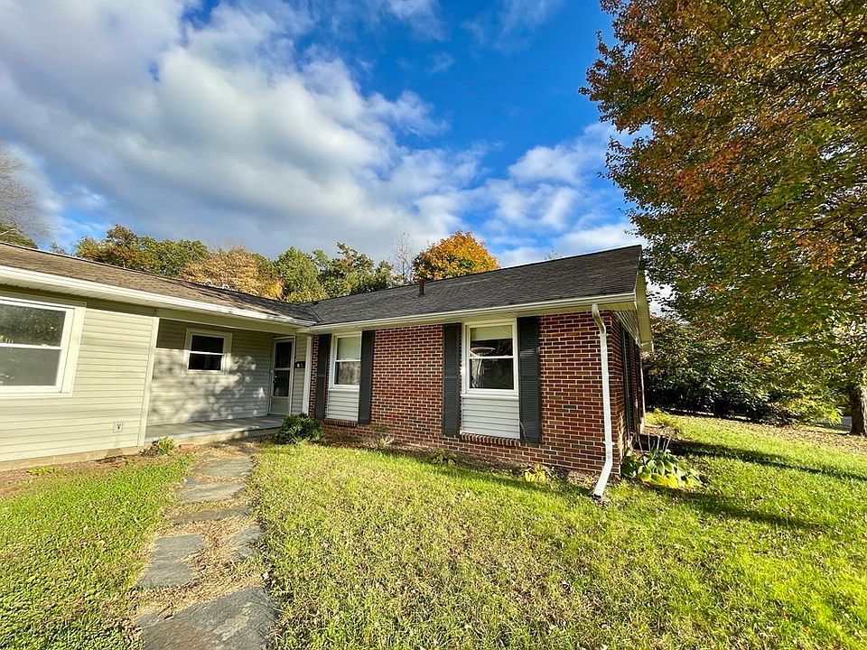 1 Linda Ln, Turners Falls, MA 01376 | Zillow