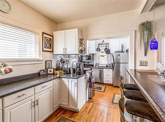 8933 Lawn Ave, Saint Louis, MO 63144 | Zillow