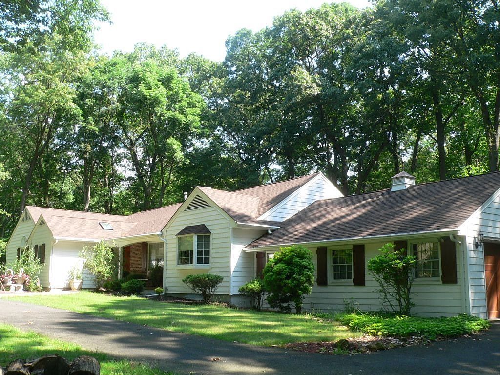 9 Deer Run, Watchung, NJ 07069 | Zillow