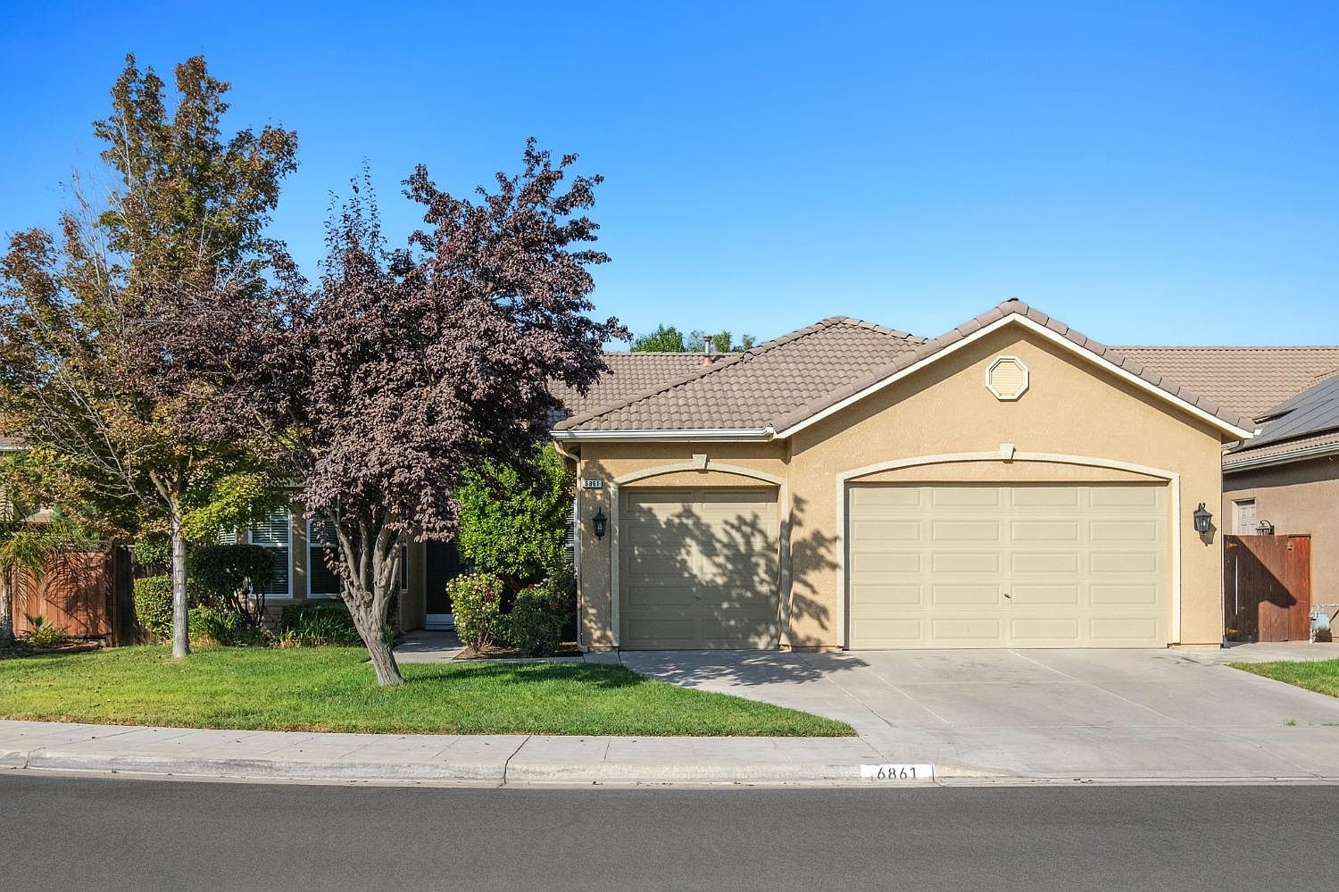 6861 N Cresta Ave, Fresno, CA 93722 | Zillow