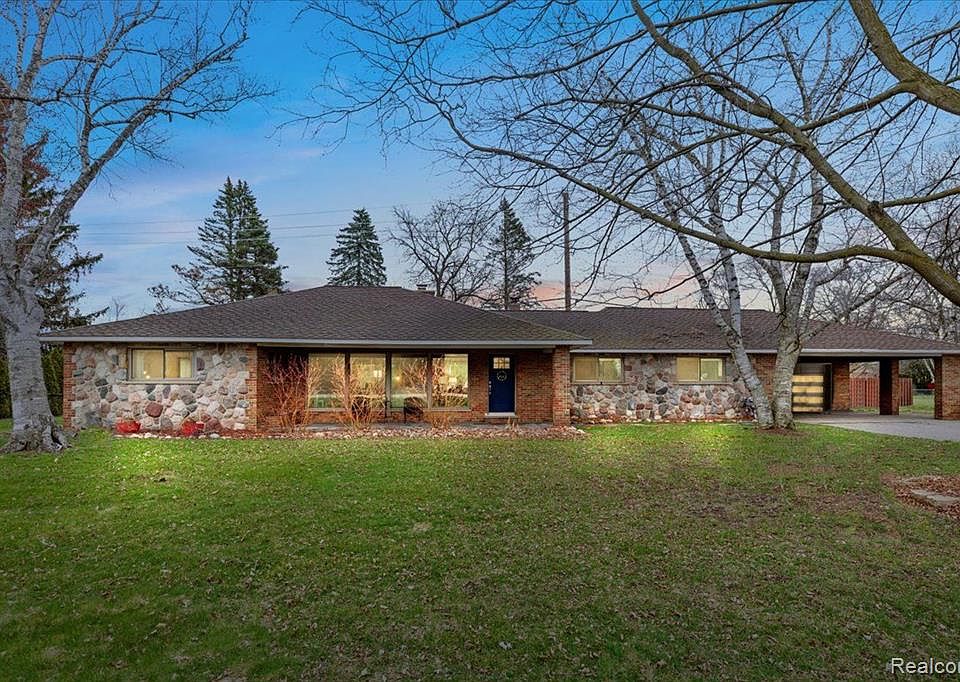 1933 John R Rd, Rochester Hills, MI 48307 | MLS #20240021140 | Zillow