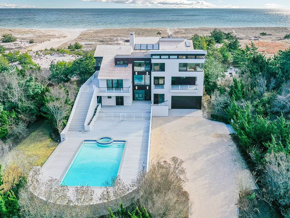 1950 Meadow Ln, Southampton, NY 11968 | Zillow