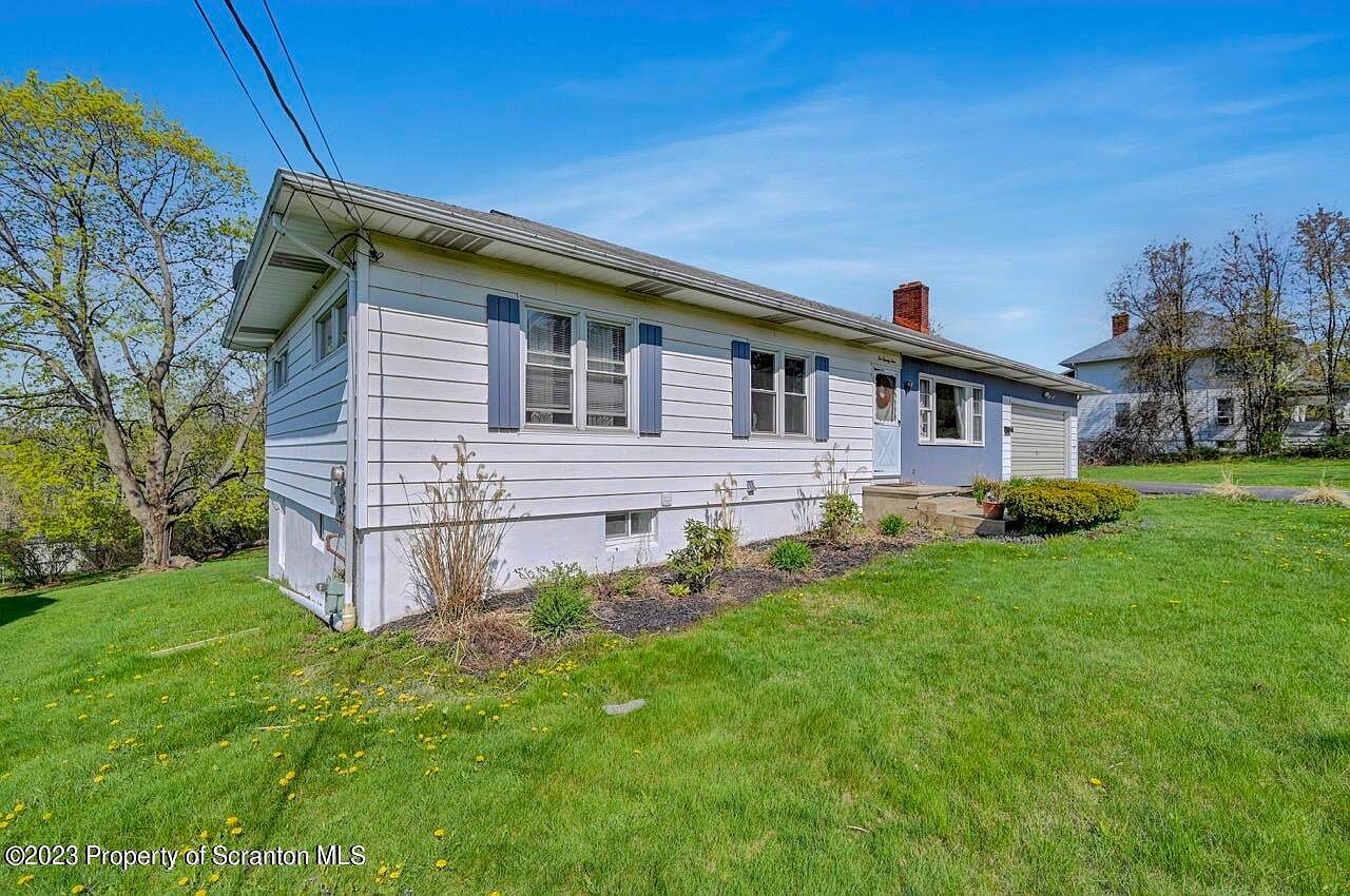224 Church St, Dallas, PA 18612 | Zillow