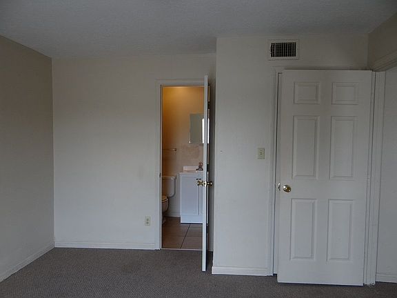 2220 Hazel St APT 4, Beaumont, TX 77701 | Zillow