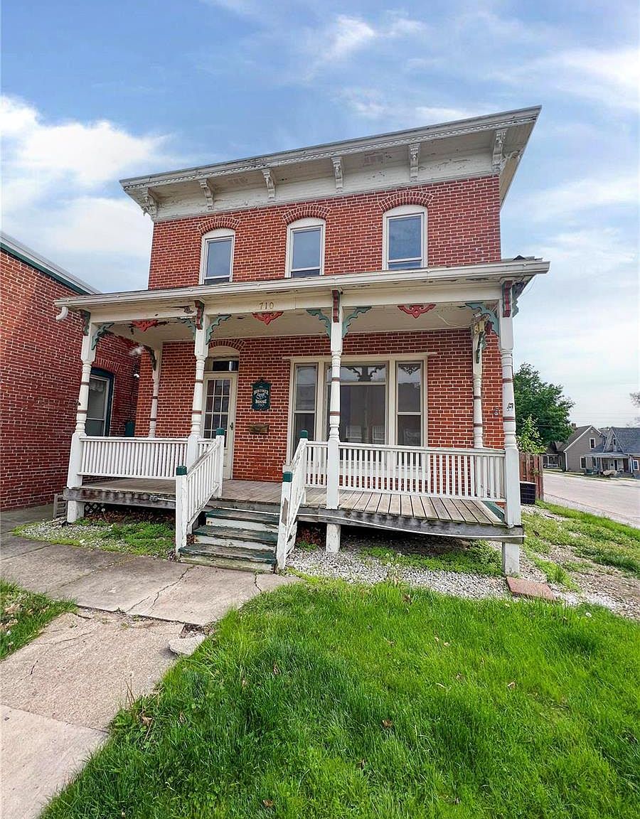 710 Mortimer St, Barry, IL 62312 | Zillow