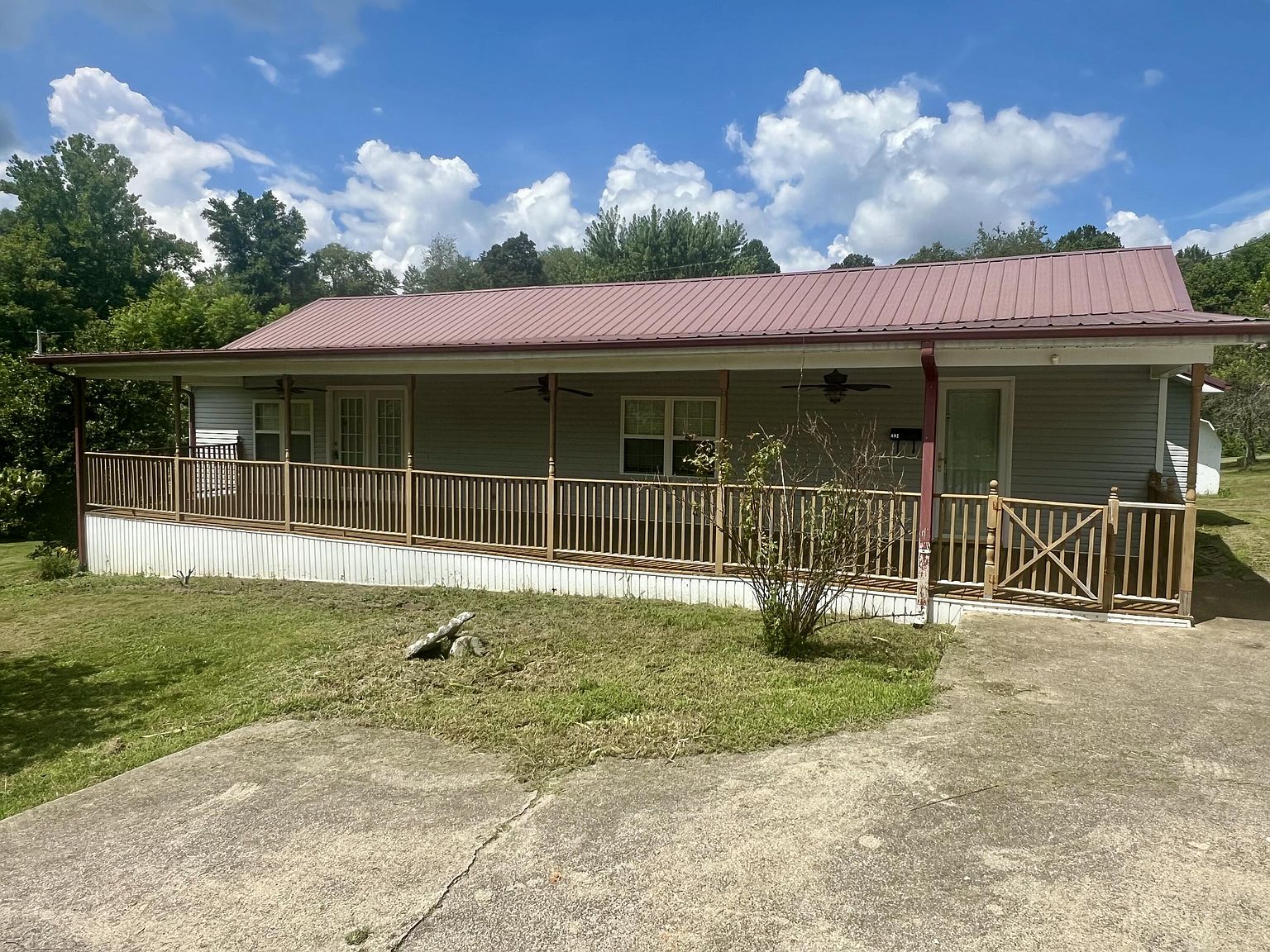 692 552nd Rd, Keavy, KY 40737 | MLS #25016421 | Zillow