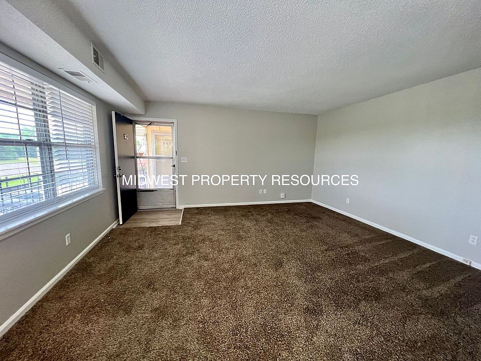 Unity Villa Apartments - Building 4 - 957-971 NW Colbern Rd Lees Summit ...