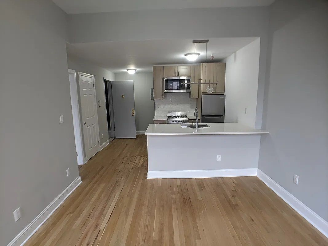 113 W 75th St APT 3A, New York, NY 10023 | Zillow