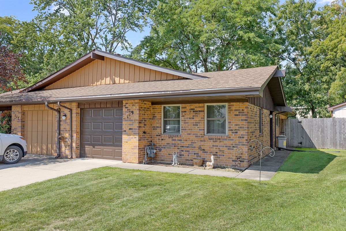 119 Beverly Ct #119, Streamwood, IL 60107 | Zillow