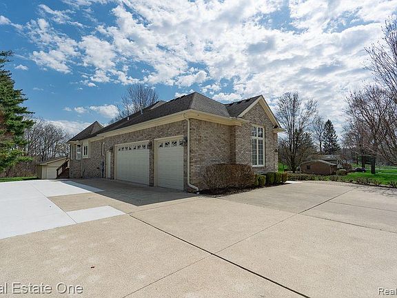85 Orchardale Dr, Rochester Hills, MI 48309 | MLS #20240018200 | Zillow