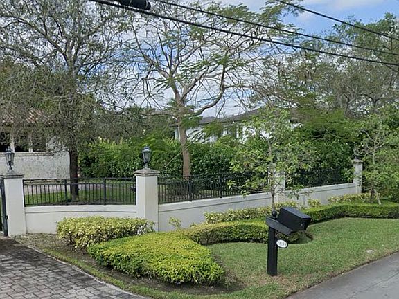 7030 SW 72nd Ct, Miami, FL 33143 | Zillow