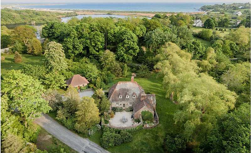 65 Gray Craig Rd, Middletown, RI 02842 | Zillow