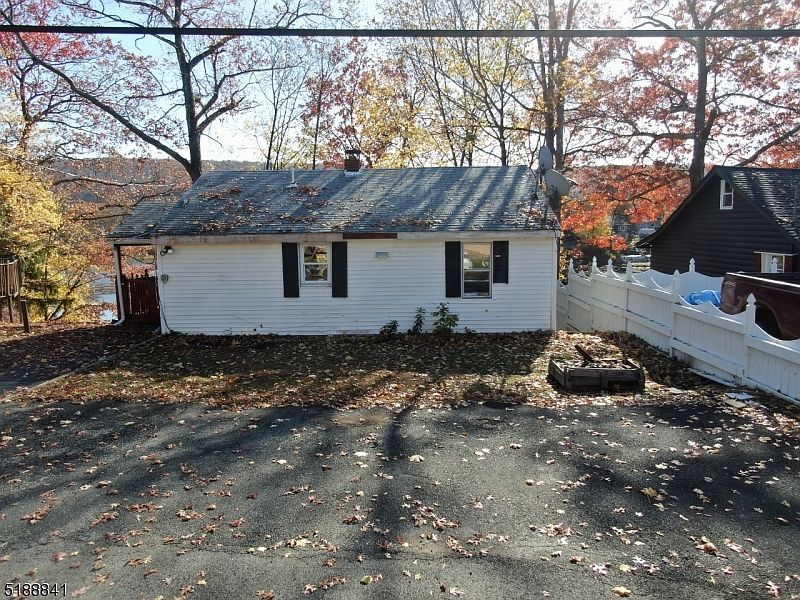 12 Lenape Trl, Oak Ridge, NJ 07438 | Zillow