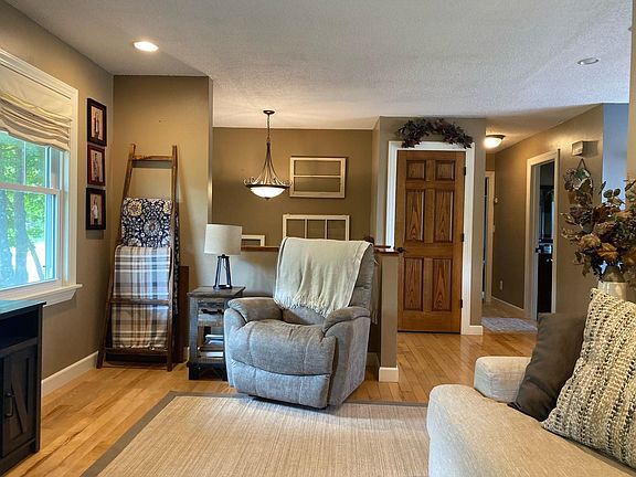 6 Culbert Ln, Virginia, MN 55792 | Zillow