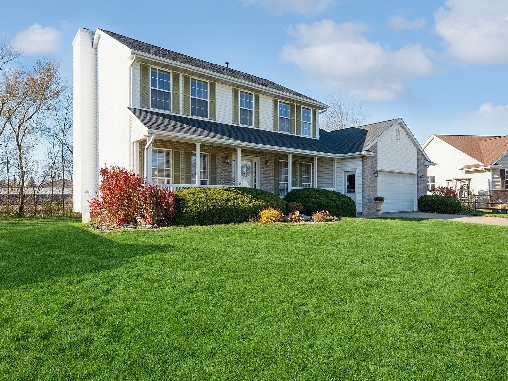 65 Amy Dr, Robins, IA 52328 | Zillow