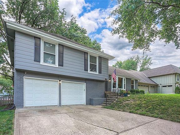 8113 NW Beaman Dr, Kansas City, MO 64151 | Zillow