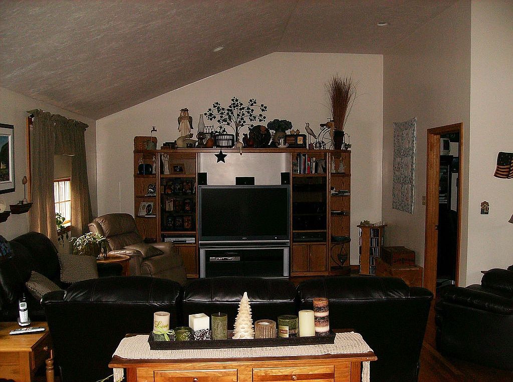 8 Mohawk Path, Bellingham, MA 02019 | Zillow