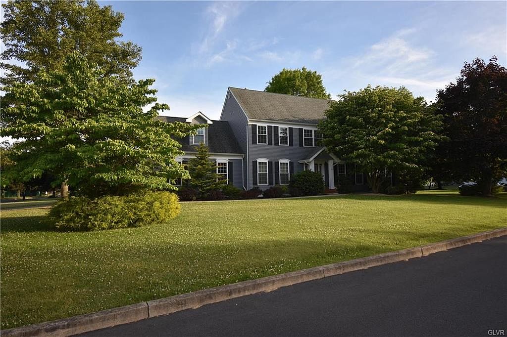 40 Clarendon Dr, Easton, PA 18040 | Zillow