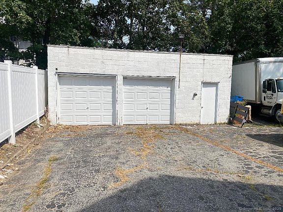 41 Stuart Avenue, New London, CT 06320 | MLS #24119359 | Zillow