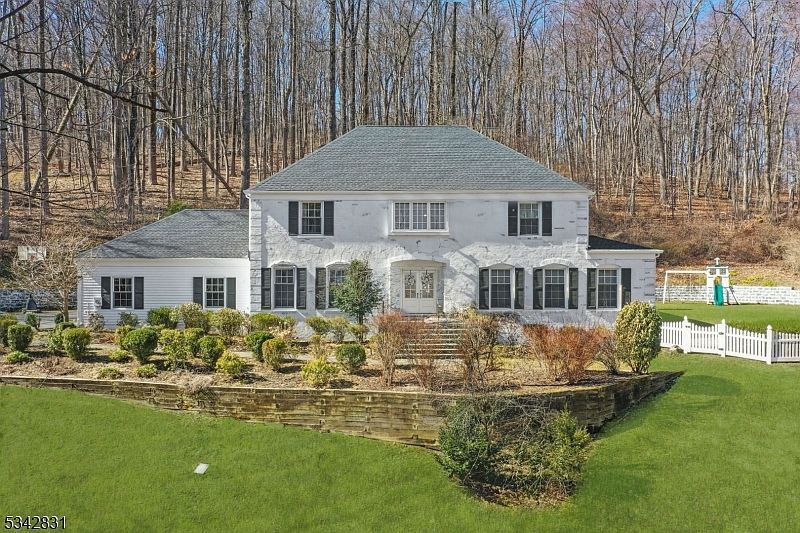 17 Glen Gary Dr, Mendham Twsp, NJ 07945 | Zillow