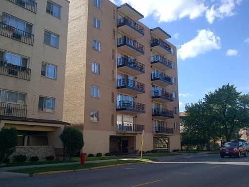2930 N Harlem Ave APT 1D, Elmwood Park, IL 60707 | Zillow