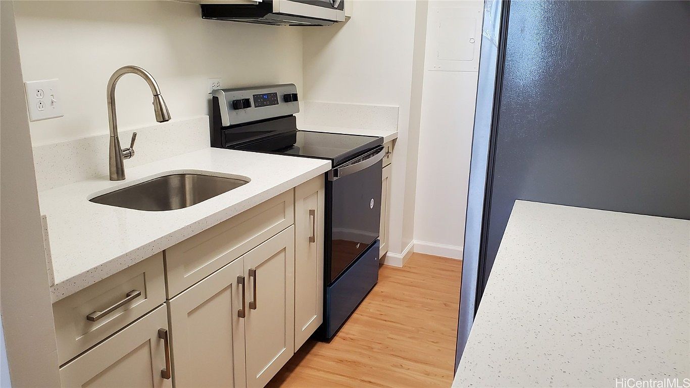 1137 Wilder Ave APT 1203, Honolulu, HI 96822 | Zillow