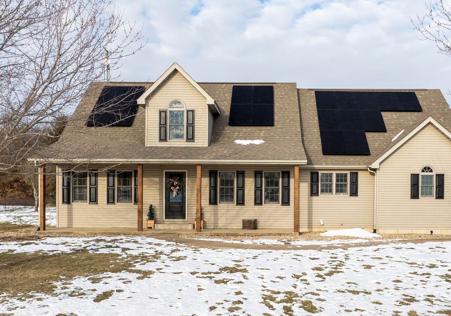 35545 Route 111 Hwy, Modesto, IL 62667 | Zillow