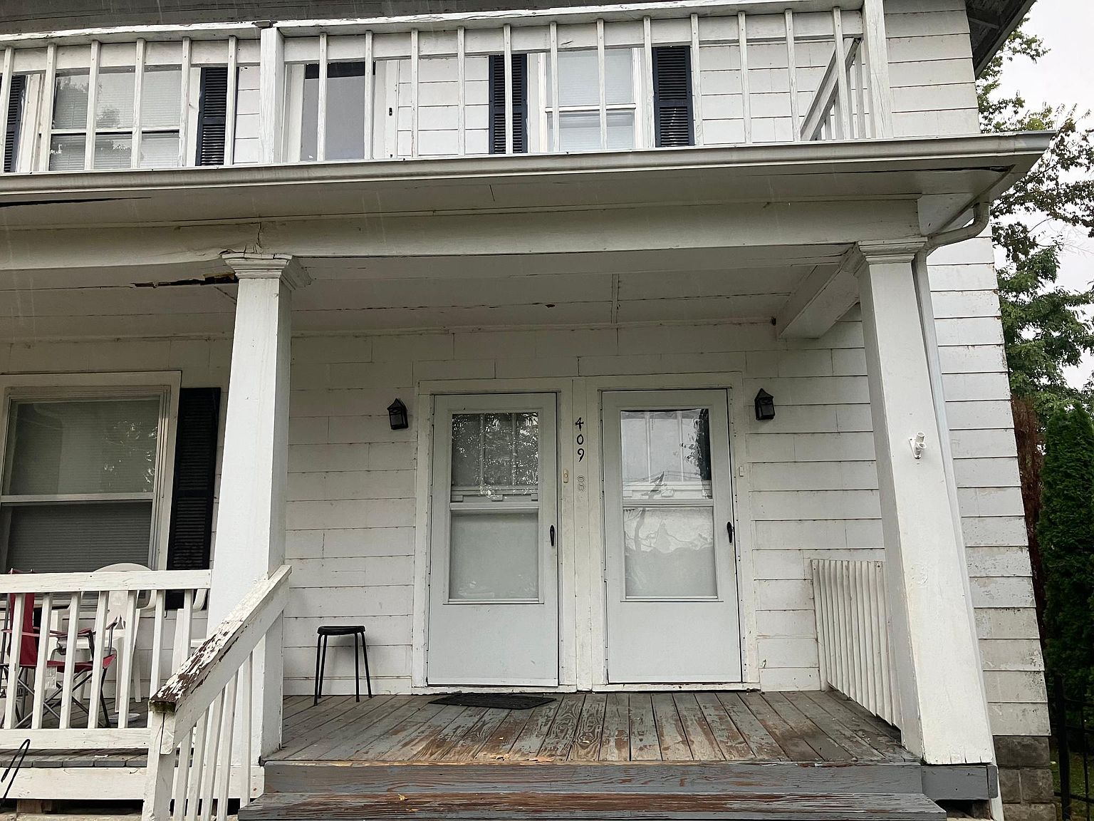 409 4th St APT B, Boonville, MO 65233 | Zillow