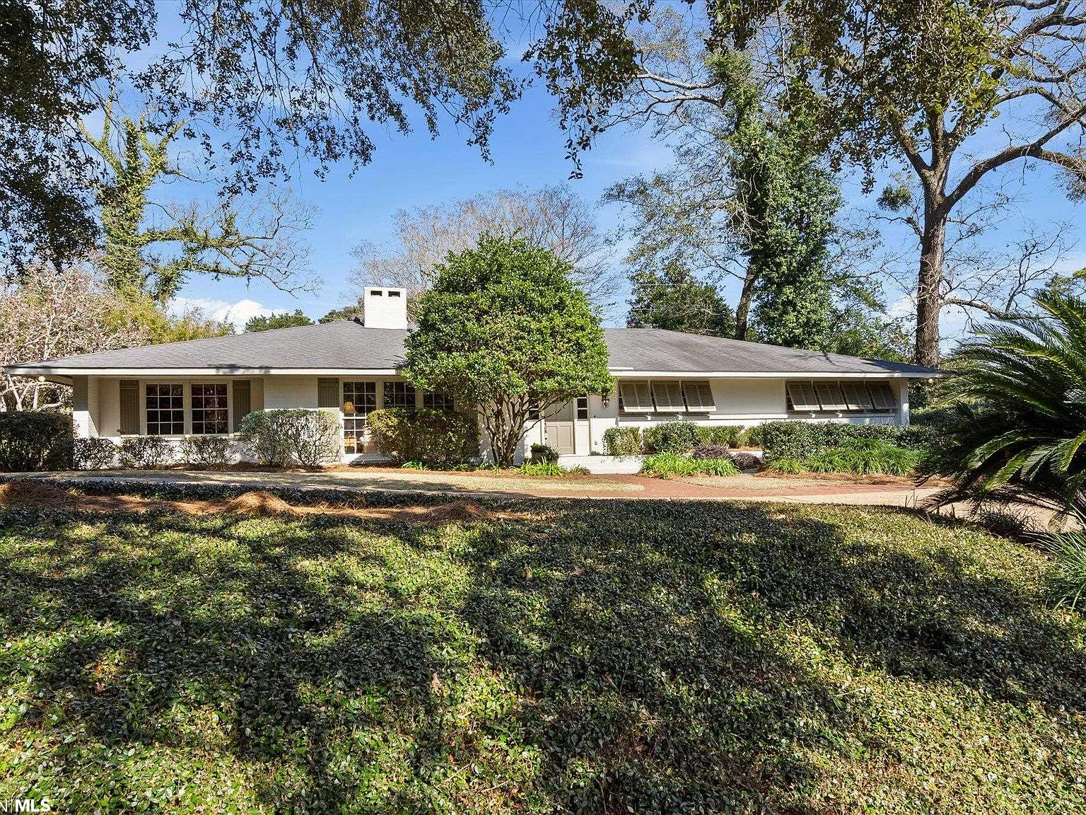 14 Spring Bank Rd N, Mobile, AL 36608 | Zillow