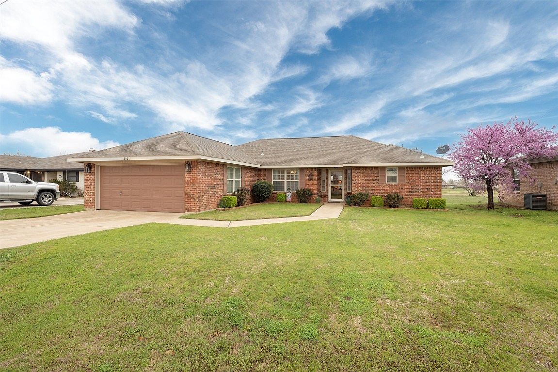 240 Half Moon Way, Runaway Bay, TX 76426 | Zillow