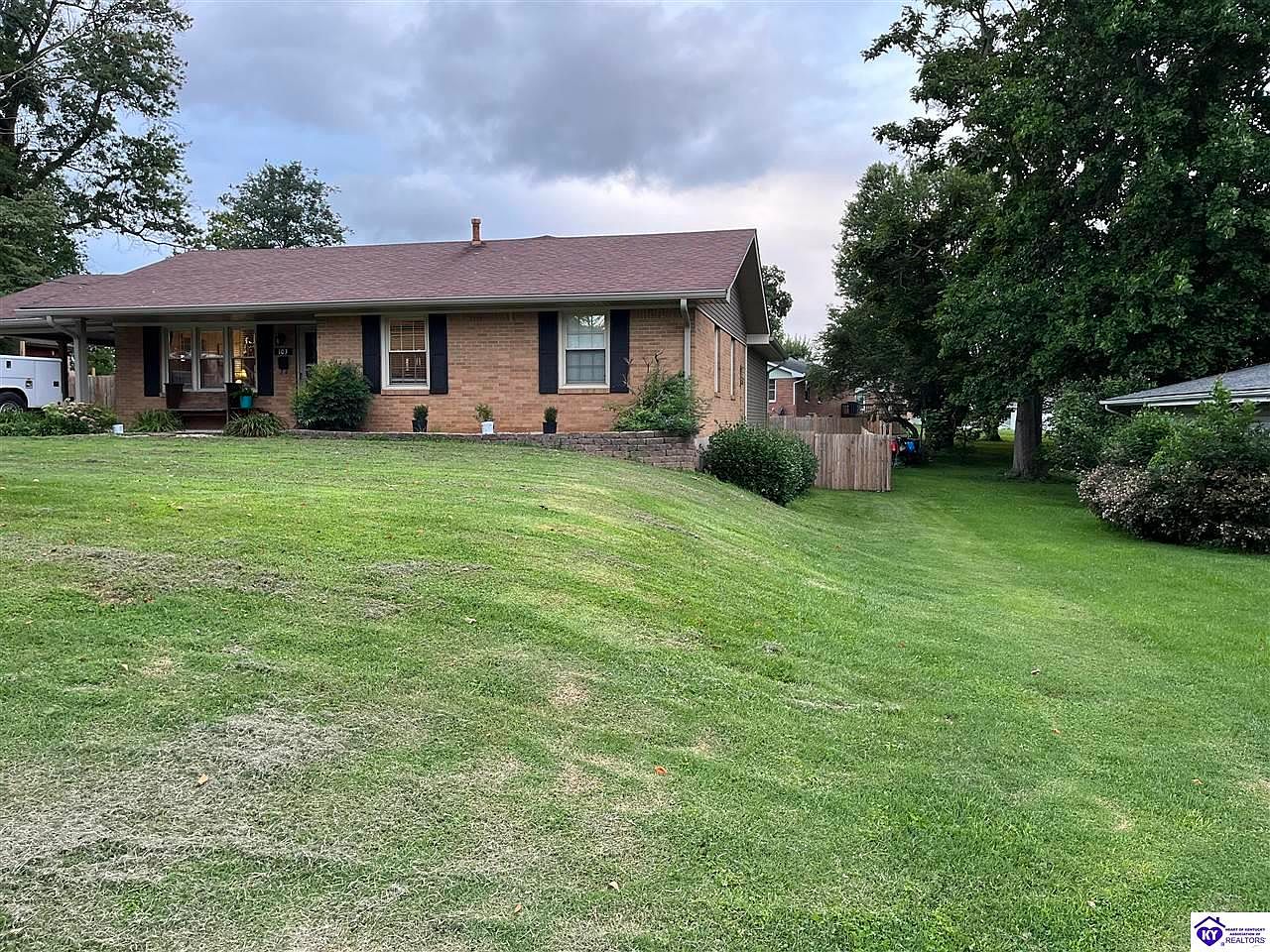 103 Caple Ave, Hodgenville, KY 42748 | MLS #HK23002677 | Zillow