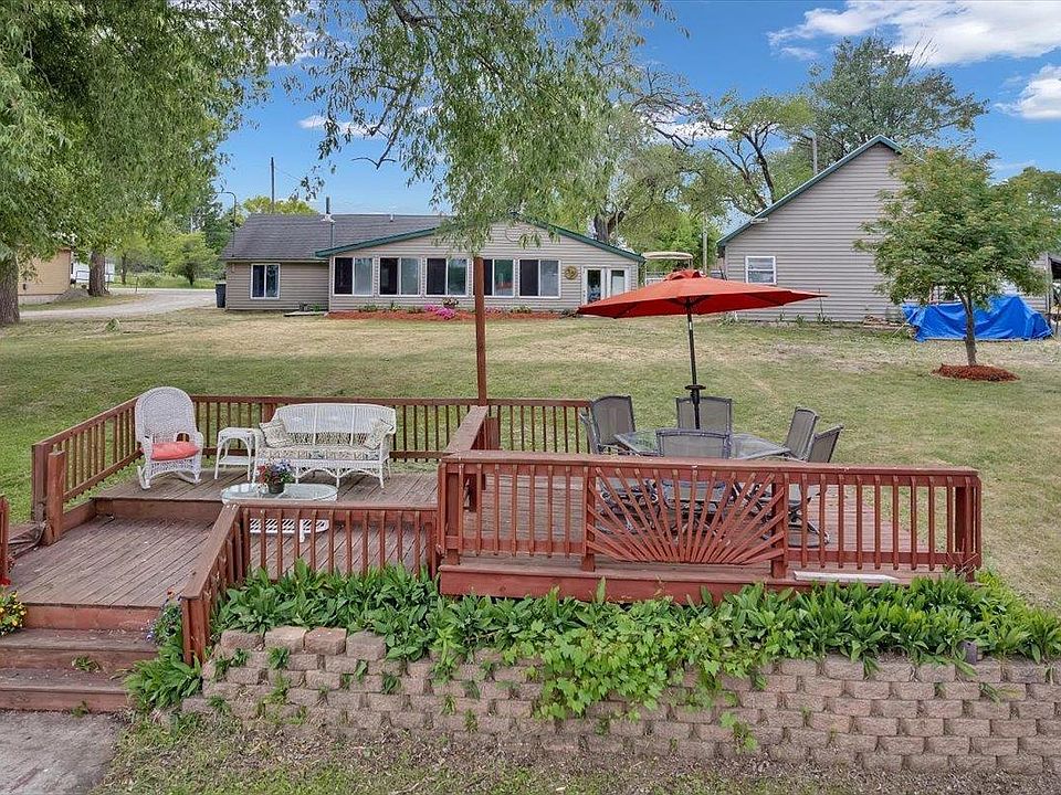 4986 4986&4984 Main, Hale, MI 48739 | MLS #1912508 | Zillow