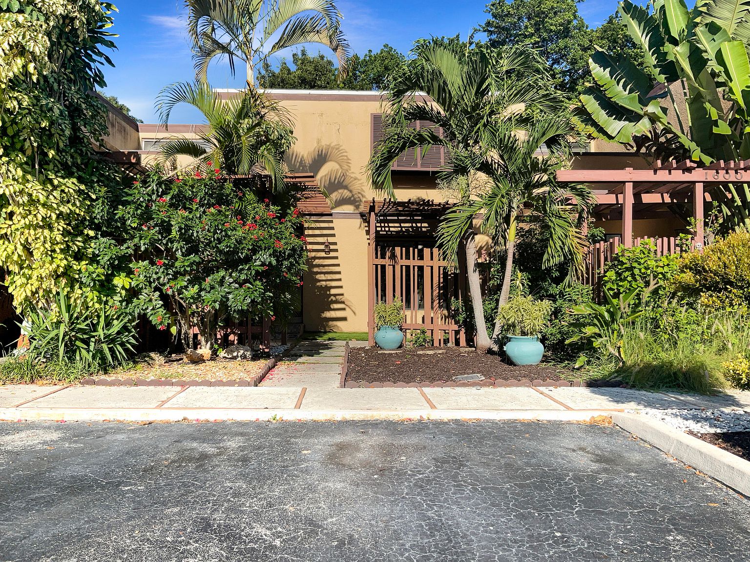 1590 W Golfview Drive, Hollywood, FL 33026 | Zillow