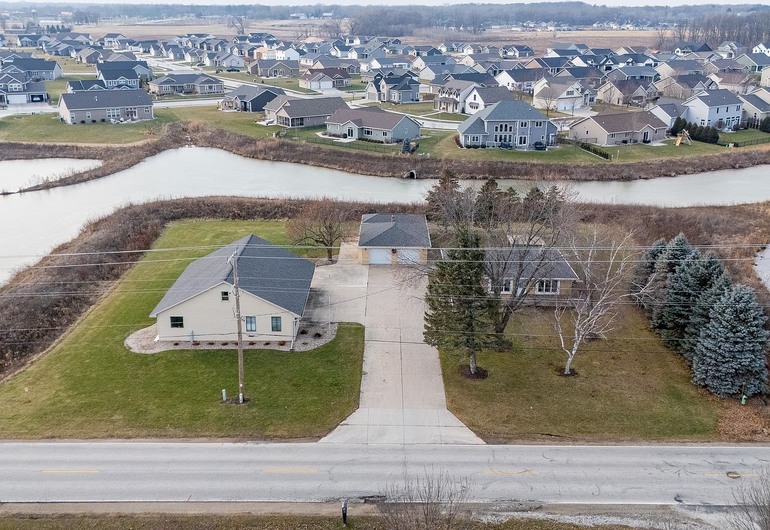 5625 N French Rd, Appleton, WI 54913 | MLS #50285304 | Zillow