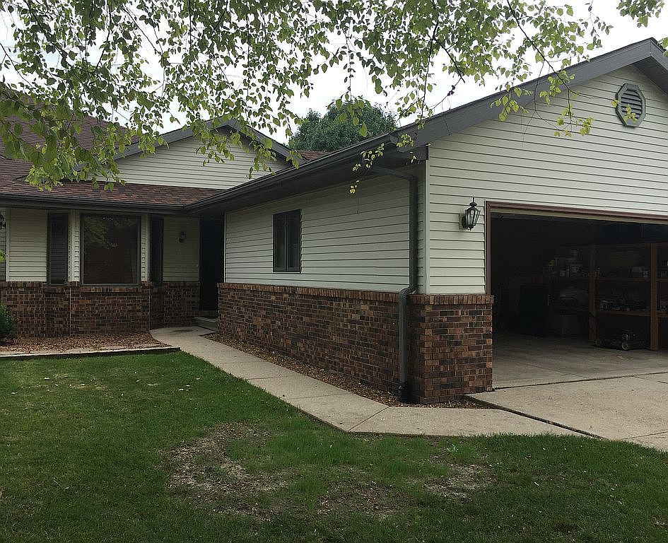 2609 S Chase Dr, Springfield, IL 62704 | Zillow