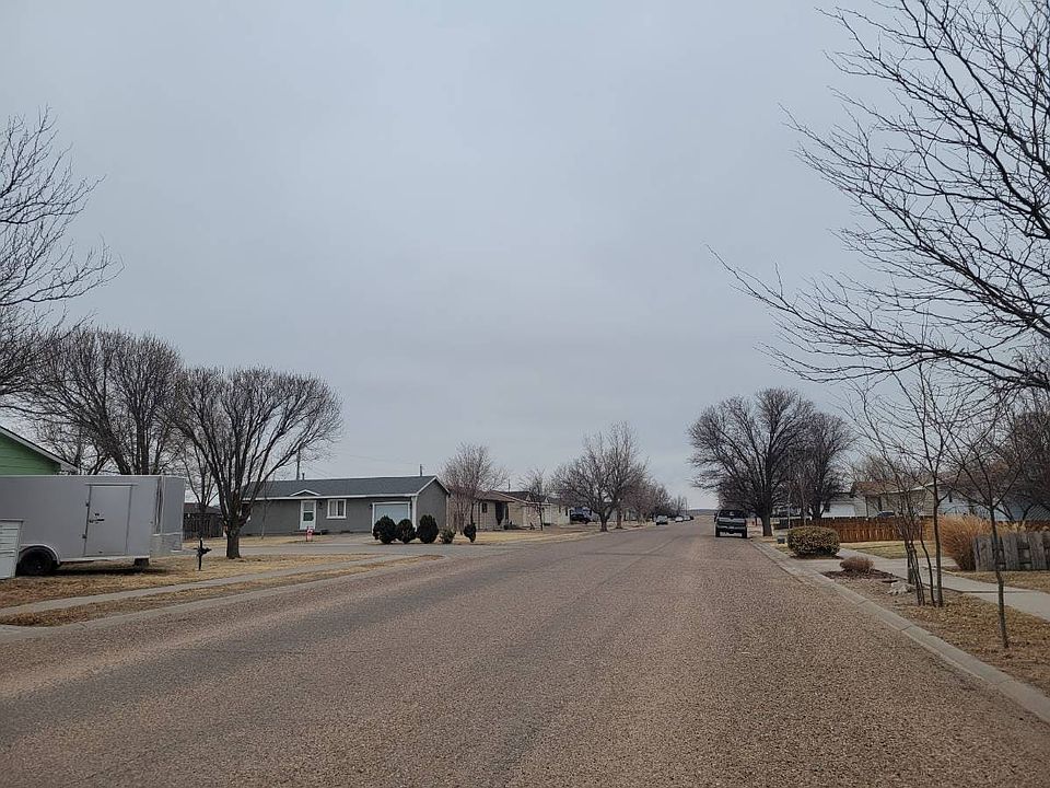 110 Santa Fe Ave, Holcomb, KS 67851 | Zillow