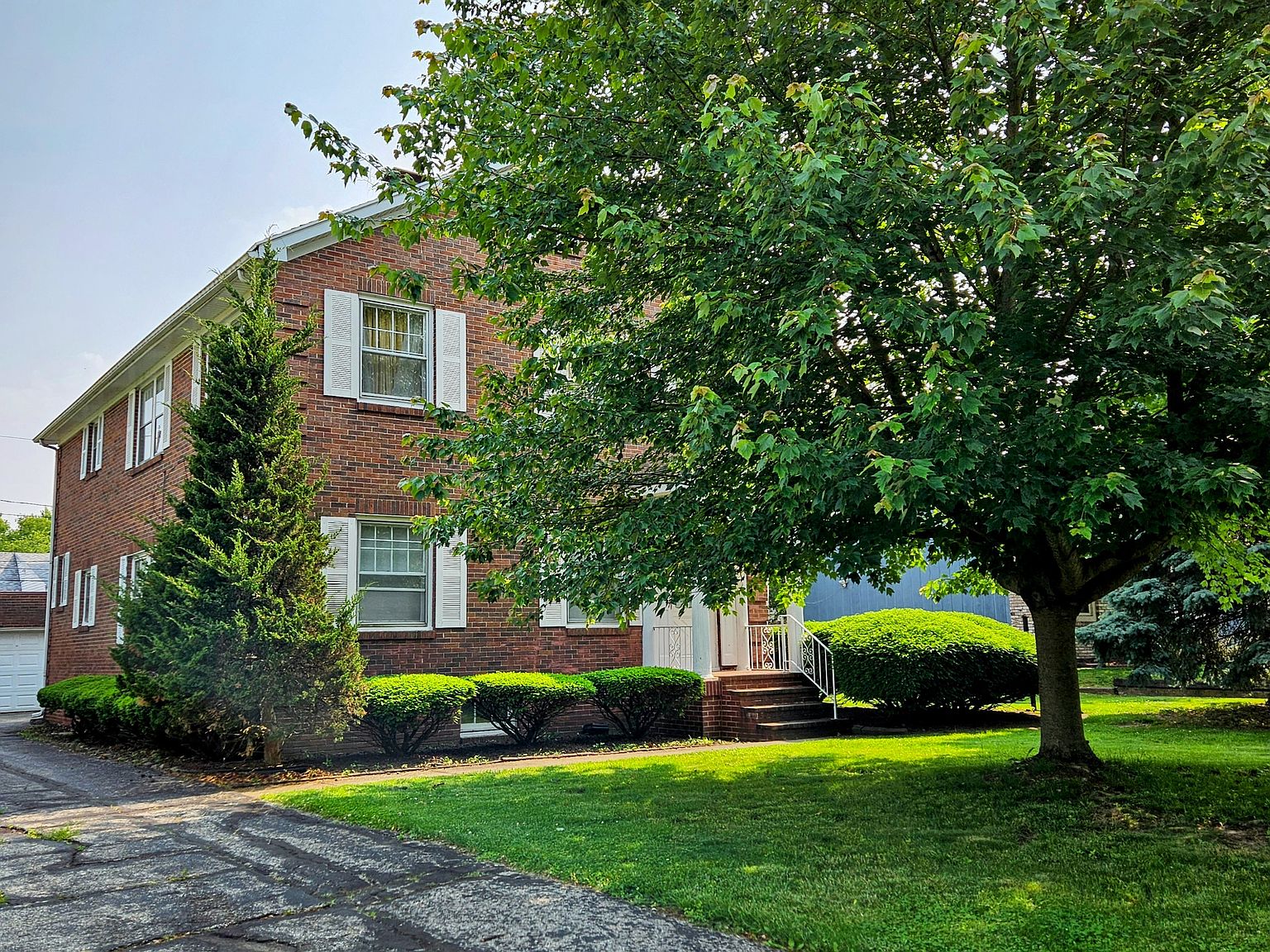 402 W Raymond Ave #UP, Danville, IL 61832 | Zillow