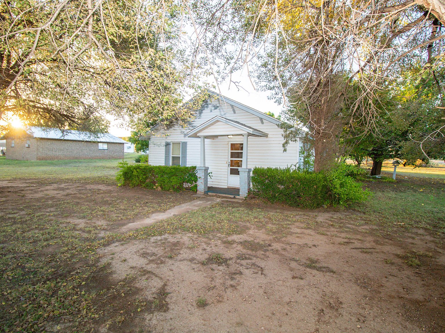 502 Houston Ave, Turkey, TX 79261 | Zillow